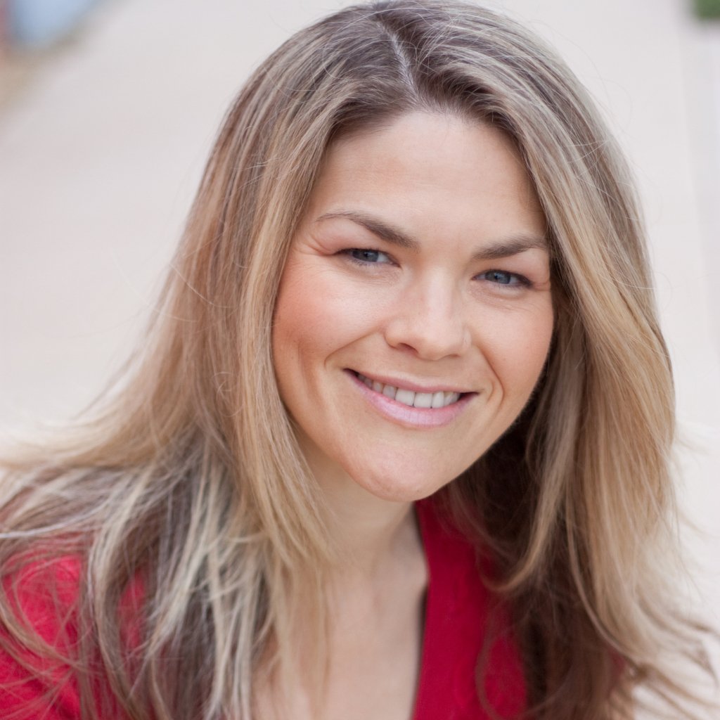 Colleen Tracy's Instagram, Twitter & Facebook on IDCrawl